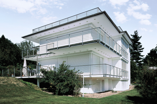 Warema double son pôle d'attraction